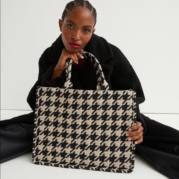 H&M | Bags | Hm Jacquardweave Blackhoundstoothpatterned Tote Handbag ...